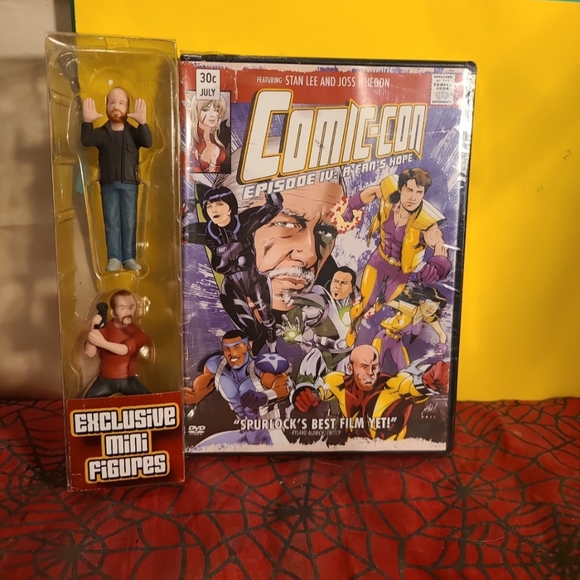 Media | Comiccon Episode 4 A Fans Hope Dvd W 2 Exclusive Mini Figuresbz ...